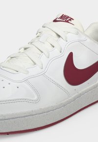 Nike Sportswear COURT BOROUGH LOW RECRAFT UNISEX - Tossud - white/pink ...