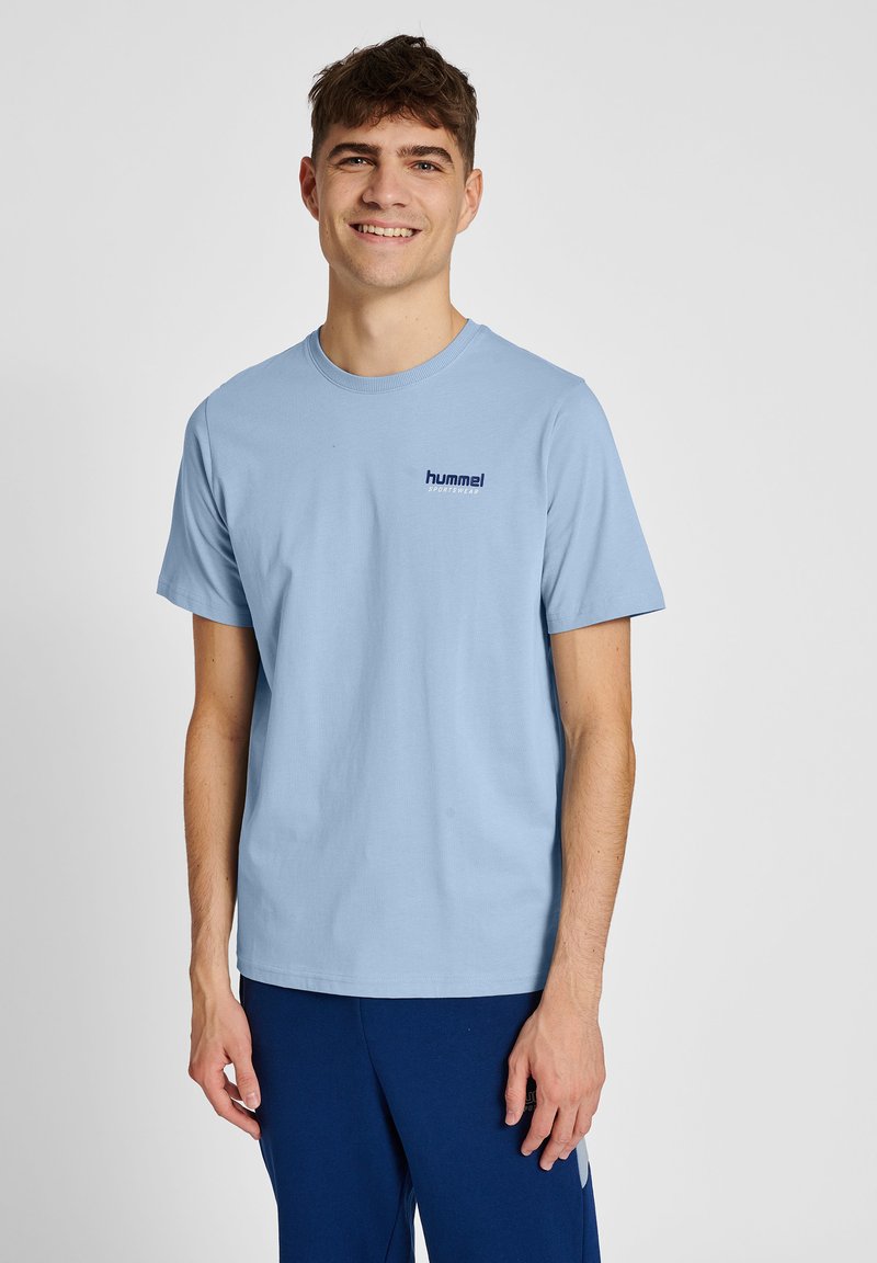 Hummel LGC GABE - T-Shirt print - ashley blue/hellblau - Zalando.de