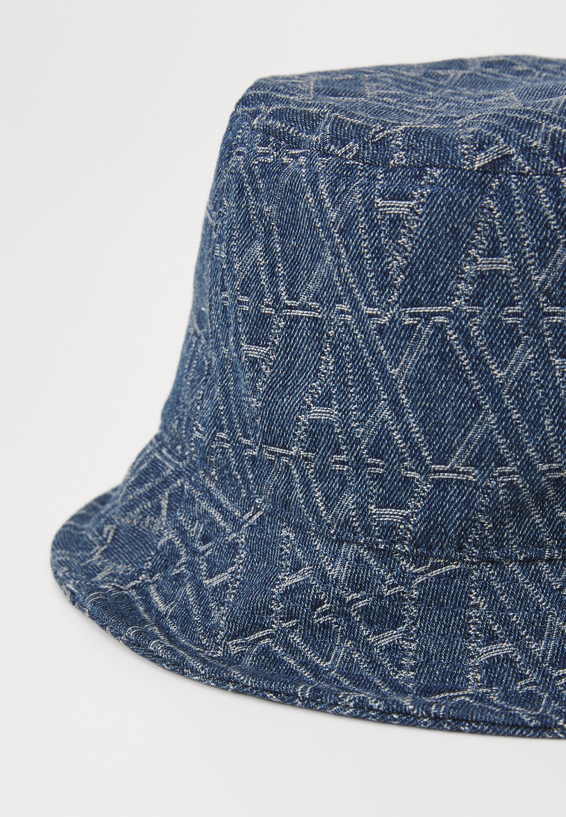 BUCKET HAT Chapeau blue denim