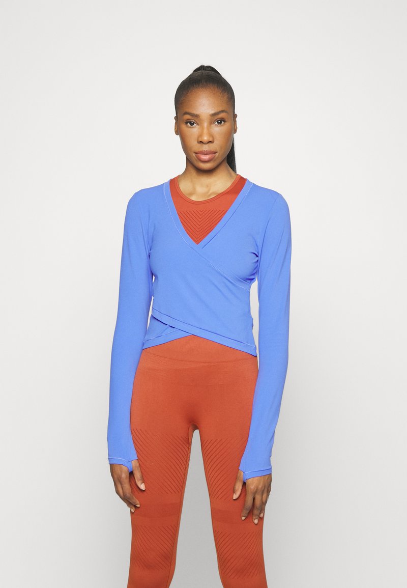 Athleta TRANSCEND WRAP - Sport T-shirt - amphitrite blue/blau - Zalando.ch