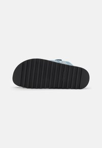 Guess FABULON - Sandalias planas - blue/azul oscuro - Zalando.es