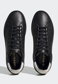 adidas Originals STAN SMITH RELASTED UNISEX - Sneakers - core black ...