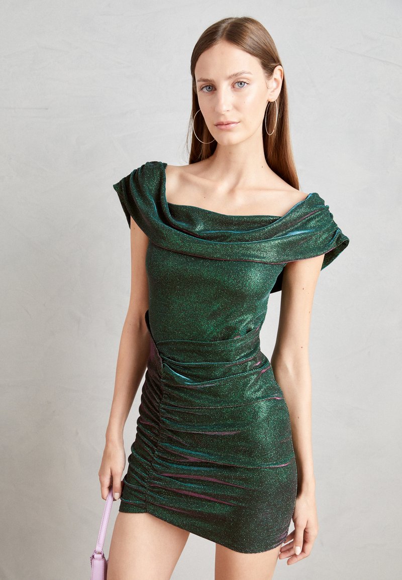 YAURA UJU DRESS - Jerseykleid - metallic green/grün-metallic - Zalando.ch