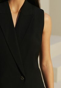Next SLEEVELESS ASYMMETRIC TAILORED TALL REGULAR FIT - Weste - black/schwarz - Zalando.de