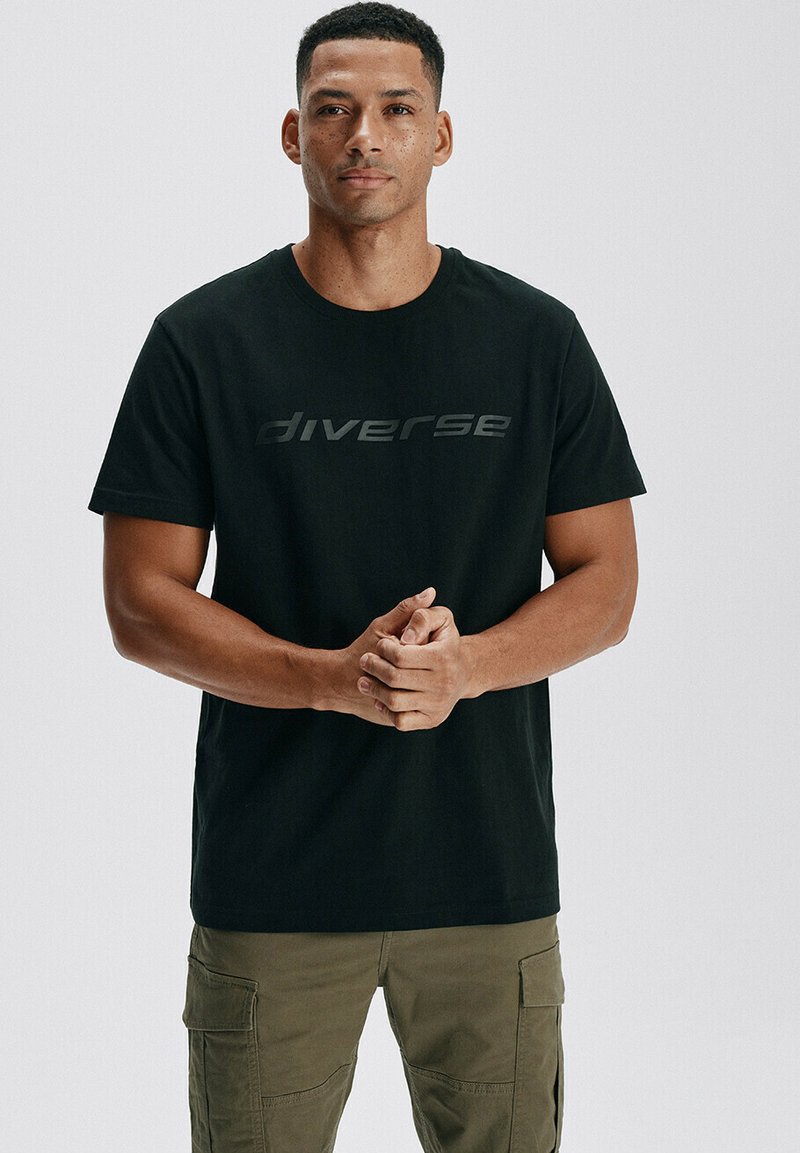 Diverse - T-shirt z nadrukiem/metaliczna czerń - Zalando.pl