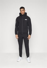 EA7 Emporio Armani NATURAL VENTUS HOODIE - Trainingspak - black/zwart - Zalando.nl