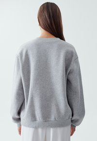CALLI Sweatshirt - light grey white logo/grau - Zalando.de
