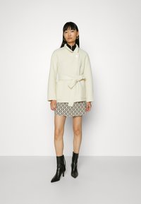 maje GOTTAM - Übergangsjacke - ecru/offwhite - Zalando.at