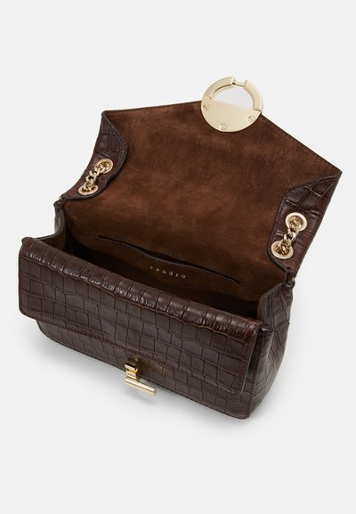 sandro CROCO CHAIN SHOULDER BAG - Håndveske - marron/svart - Zalando.no