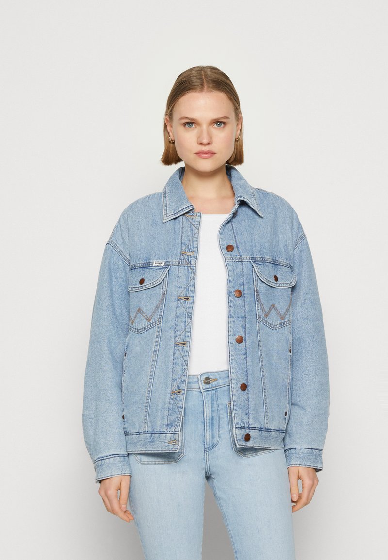 Wrangler PADDED TRUCKER - Denim jacket - scare crow /light-blue denim ...