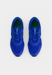 Nike Performance STAR RUNNER 5 GS UNISEX - Tenisice za cestovno trčanje ...