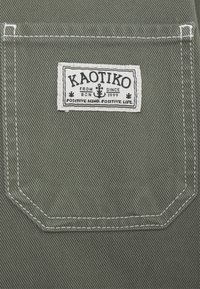 Kaotiko WORK JACKET UNISEX - Farmerdzseki - olive/fekete - Zalando.hu
