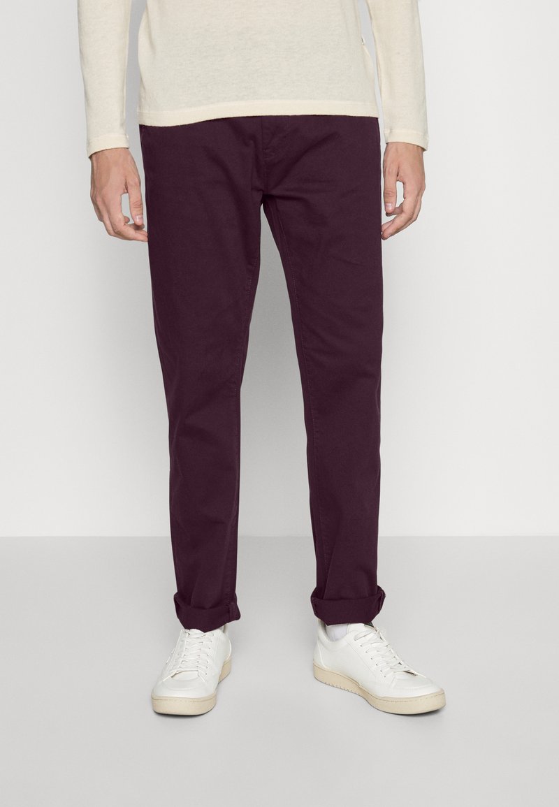 Casual Friday VIGGO - Chinos - fudge/bordeaux - Zalando.ie