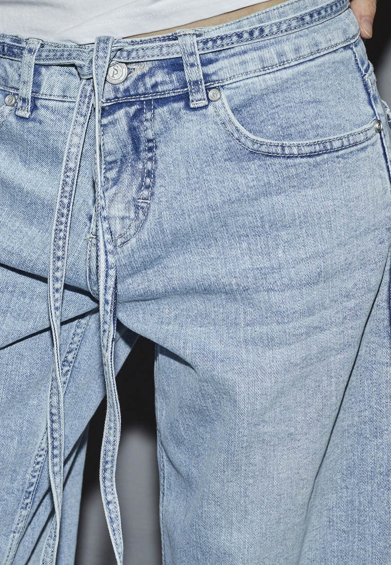 Sisters Point ONEA - Flared jeans - 900 l.blue wash/lyseblå denim ...