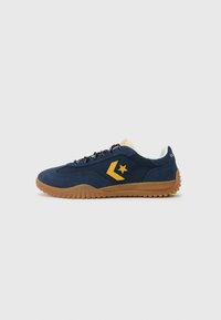 Converse RUN STAR - Trainers - obsidian/gum honey/sunny angle/dark blue ...