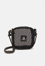 Converse EXPLORE FLOATING POCKET BAG UNISEX - Across body bag - black ...