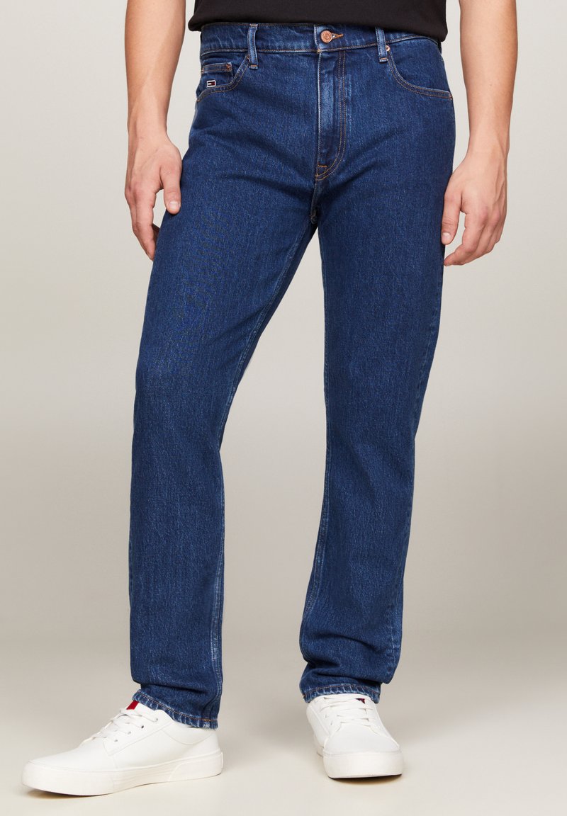 Tommy Jeans DAD REGULAR TAPERED - Jeans Tapered Fit - denim dark/dark ...