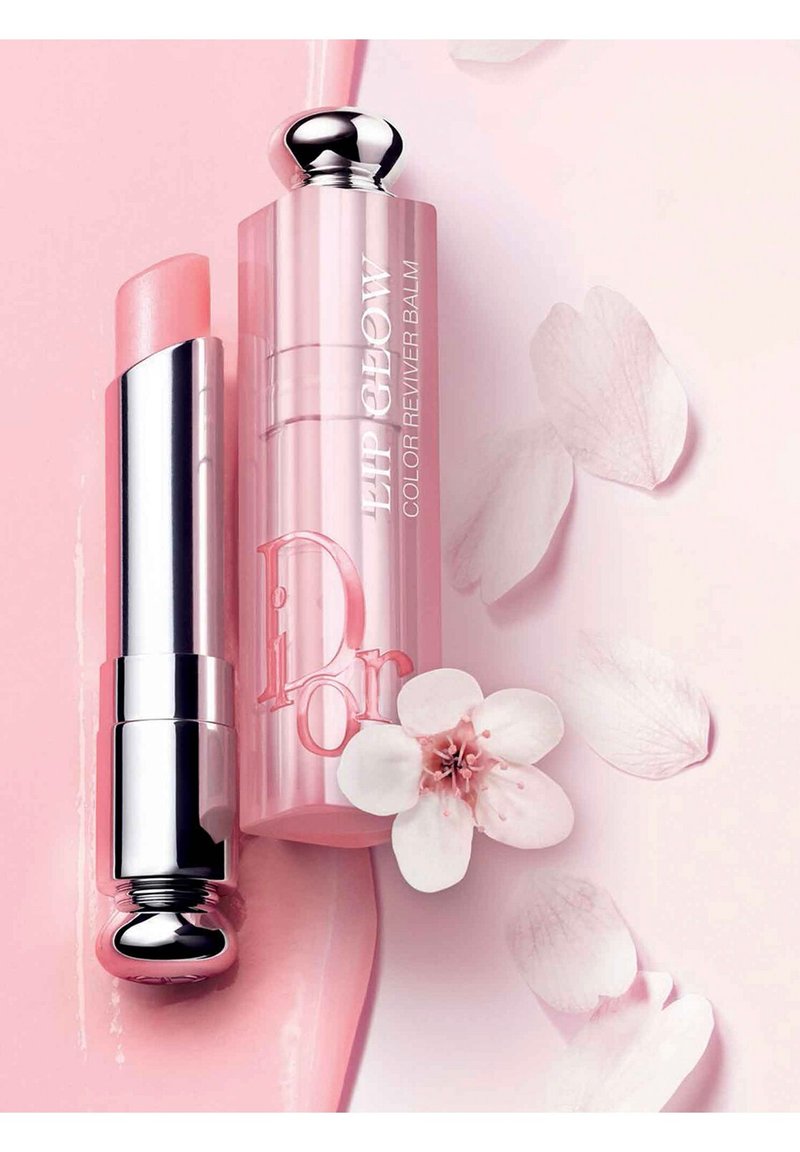 Dior Lip Glow Lip Balm: Hydrates The Lips For 24h* DIOR UK