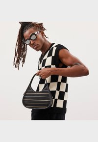 Coach COACHTOPIA - UPCRAFTED ZIPPER ERGO UNISEX - Borsa a mano - black ...