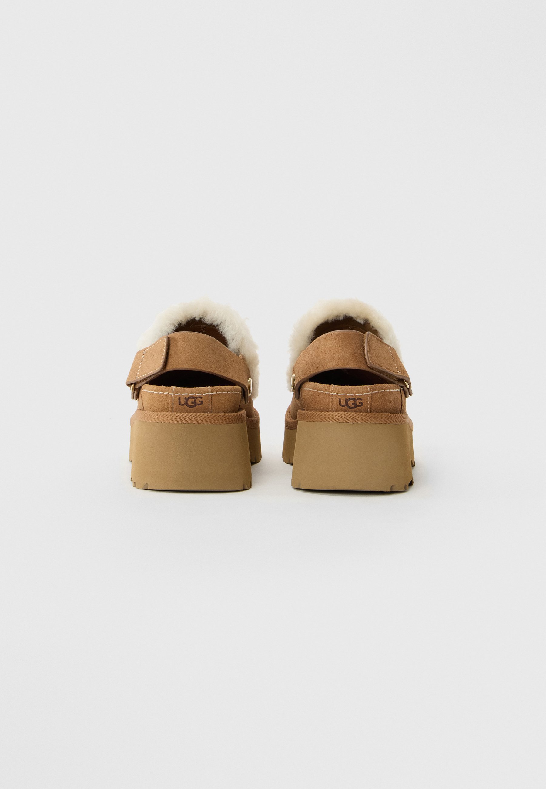 UGG ESMEE - Clogs - chestnut/cognac - Zalando.co.uk