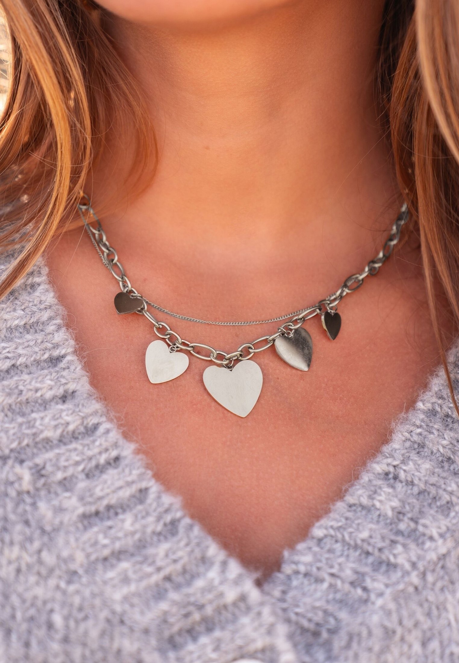 UNIVERSE STATEMENT WITH HEARTS Halskette silver coloured
