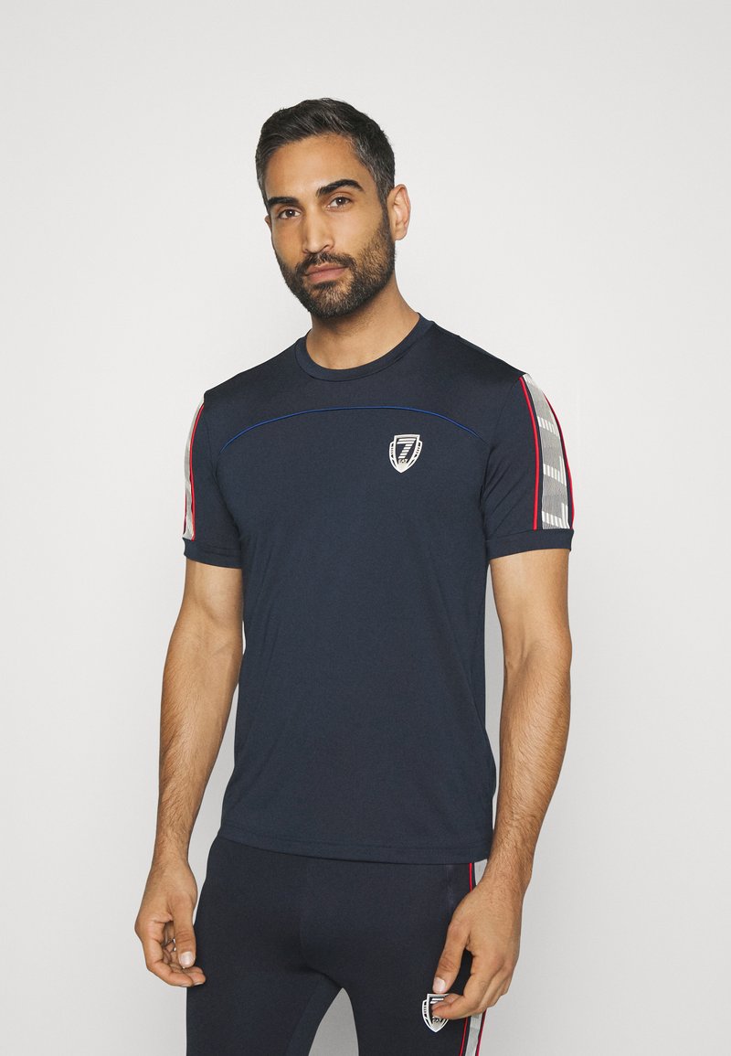 EA7 Emporio Armani WORLD CUP - T-shirt z nadrukiem - Zalando.pl