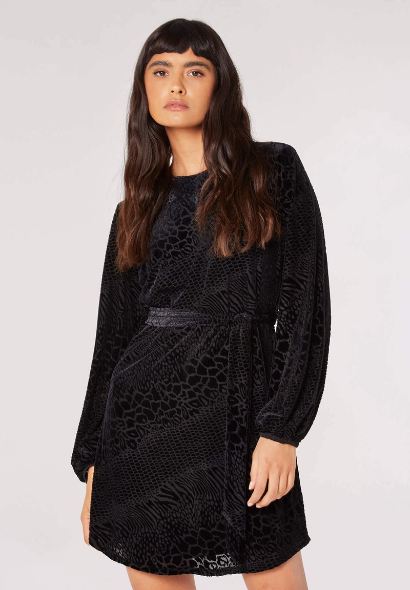 Apricot ANIMAL BELTED - Hverdagskjole - black/sort - Zalando.dk