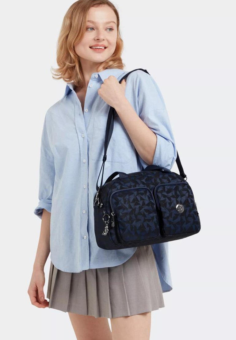 Kipling COOL DEFEA - Bolso de mano - endless navy jacquard/azul royal ...