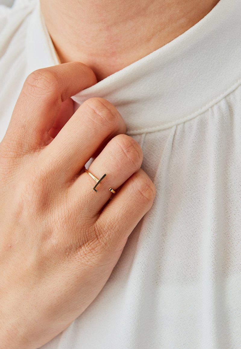 Design Letters RING LETTER A-Z 18K GOLD-PLATED - Ring - gold-coloured ...