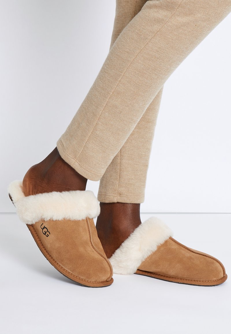 UGG SCUFFETTE II - Slippers - chestnut/cognac - Zalando.ie