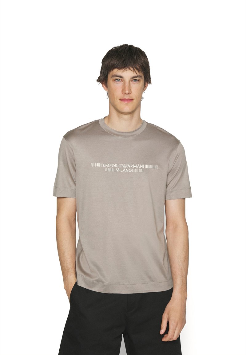 Emporio Armani T-Shirt print - greige/taupe - Zalando.at