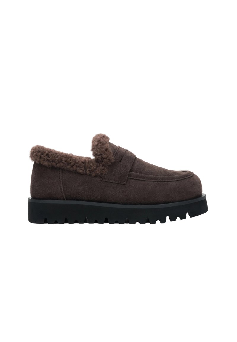 ESTRO MOKASYNY - Slipper - dark brown/dunkelbraun - Zalando.at