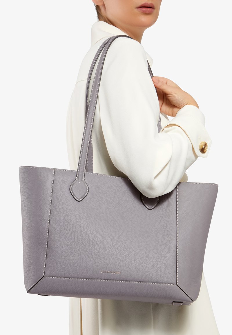 Strathberry MOSAIC SHOPPER - Shopper - frost grey vanilla stitch/grijs ...