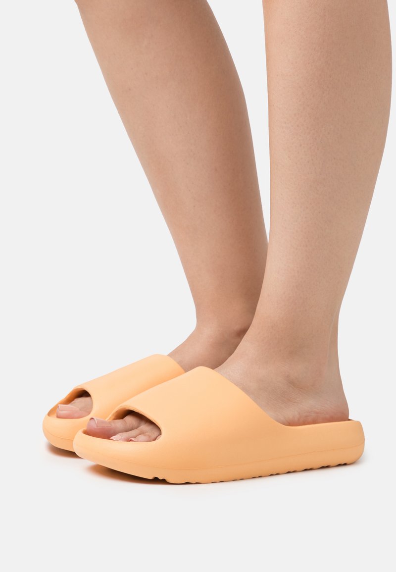 Rubi Shoes by Cotton On CABIN MOULDED SLIDE - Rantasandaalit - soft ...