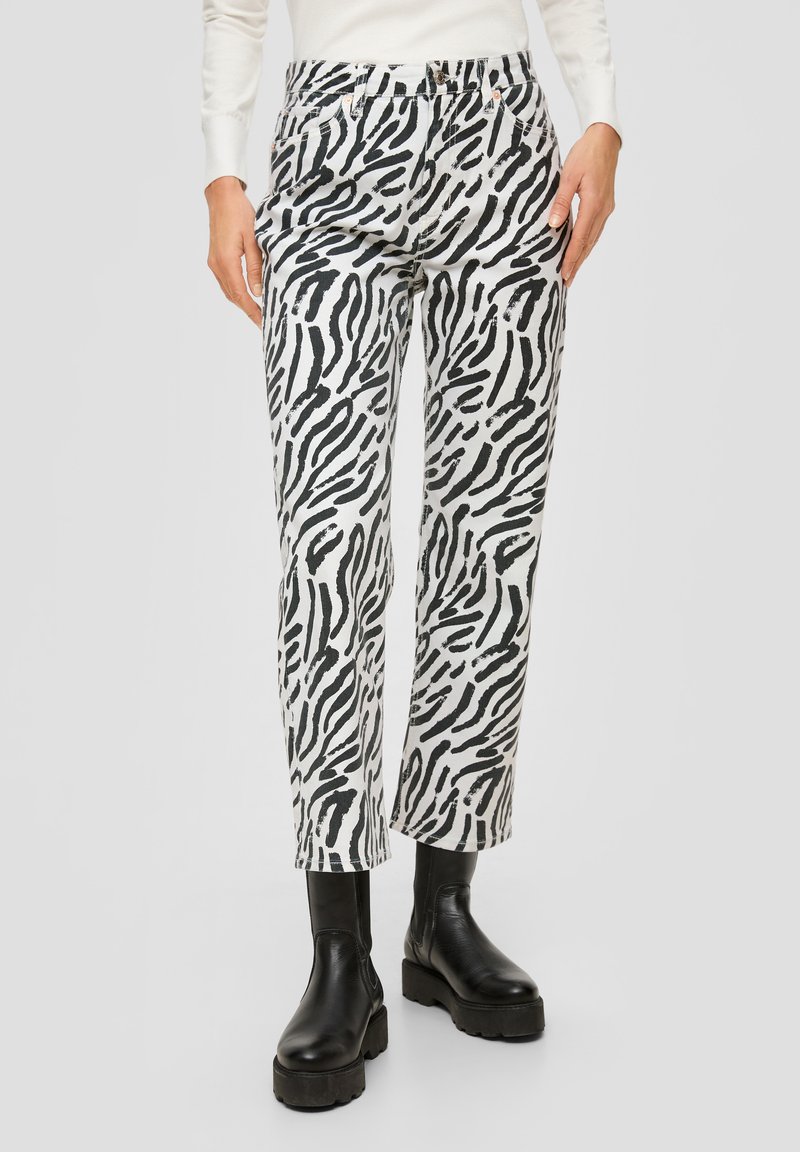 s.Oliver CROP KAROLIN REGULAR FIT HIGH RISE ALL-OVER-PRINT - Straight ...
