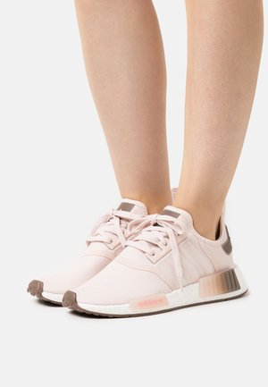 adidas Originals NMD_R1 - Sneakers - white/halo blush//vit - Zalando.se