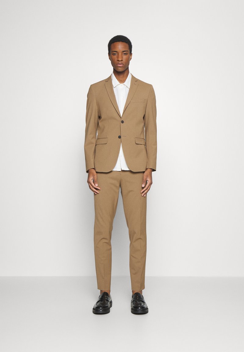 Selected Homme SLHSLIM LIAM SUIT FLEX SET - Suit - camel - Zalando.ie