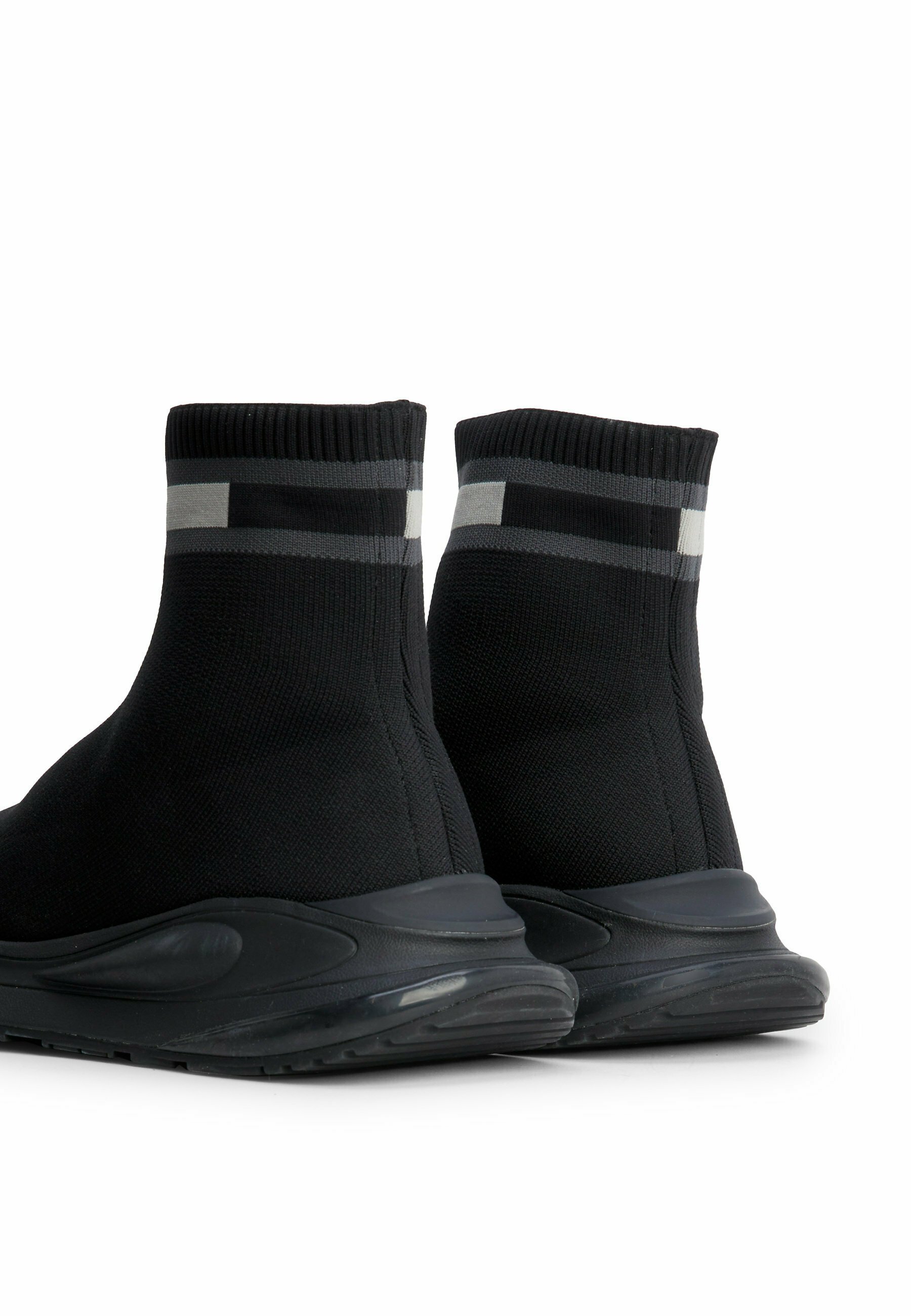 Tommy sock trainers store