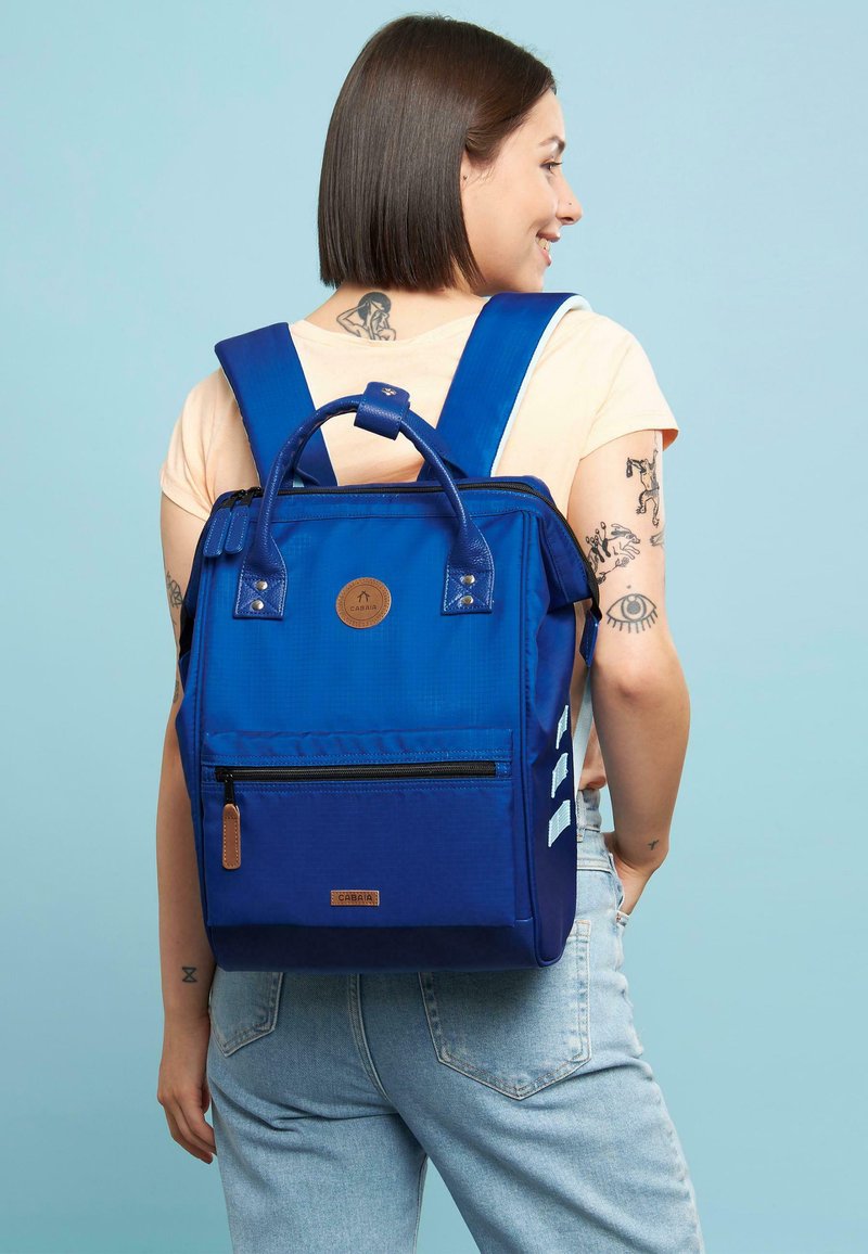 Cabaia Tagesrucksack - tamarindo blue/royal - Zalando.de