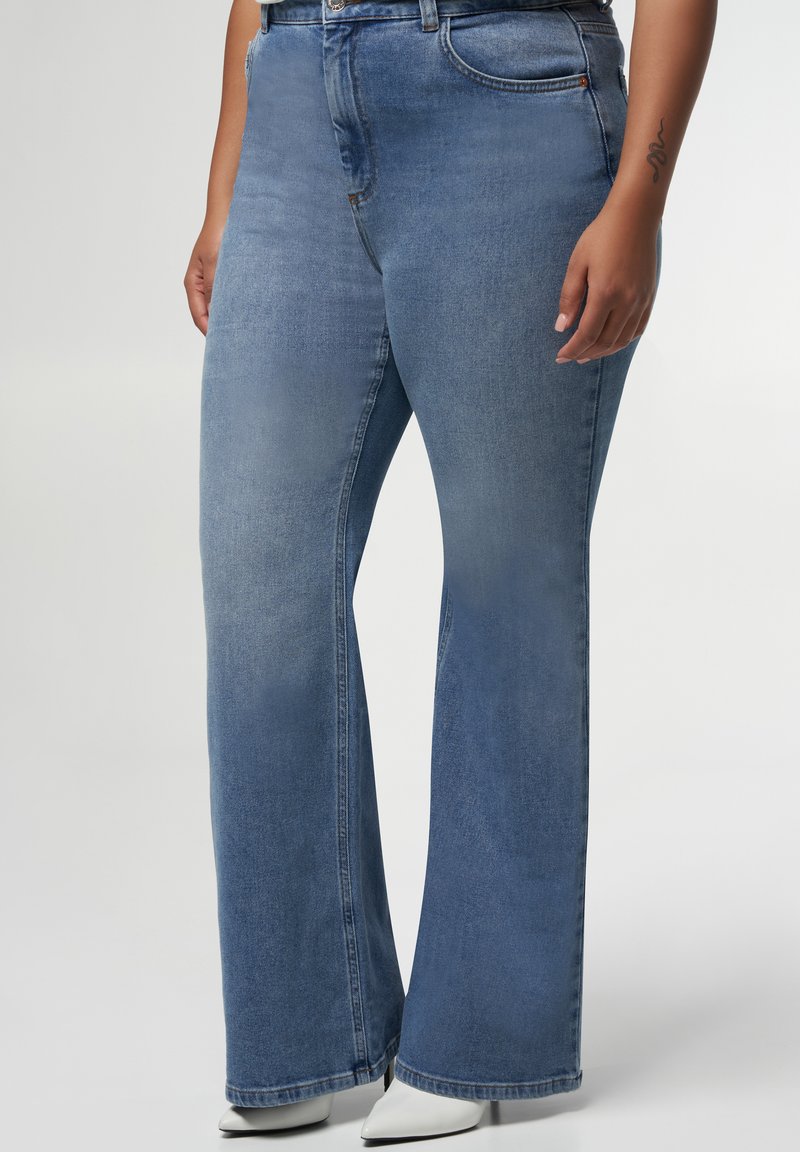 MS Mode DENIM - Flared Jeans - blue/stoneblue - Zalando.be