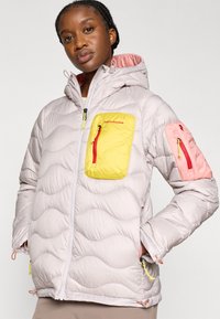 Peak Performance HELIUM UTILITY HOOD JACKET - Untuvatakki - misty ...