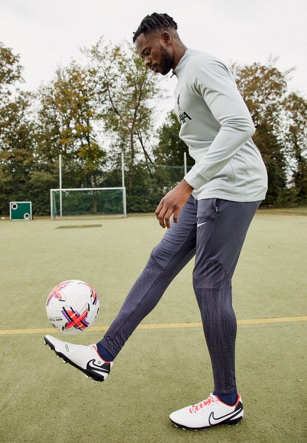 Nike Performance FRANCE FFF M DFADV STRIKE KPZ - Jogginghose - midnight ...