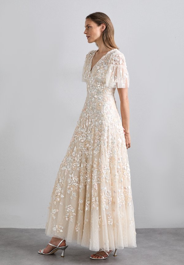 Needle & Thread POSY GOWN - Vestido de fiesta - cream/crema - Zalando.es