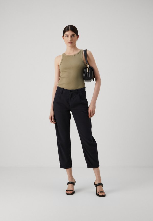 Coach LUXE REFINED BANDIT CROSSBODY - Across body bag - dark stone ...