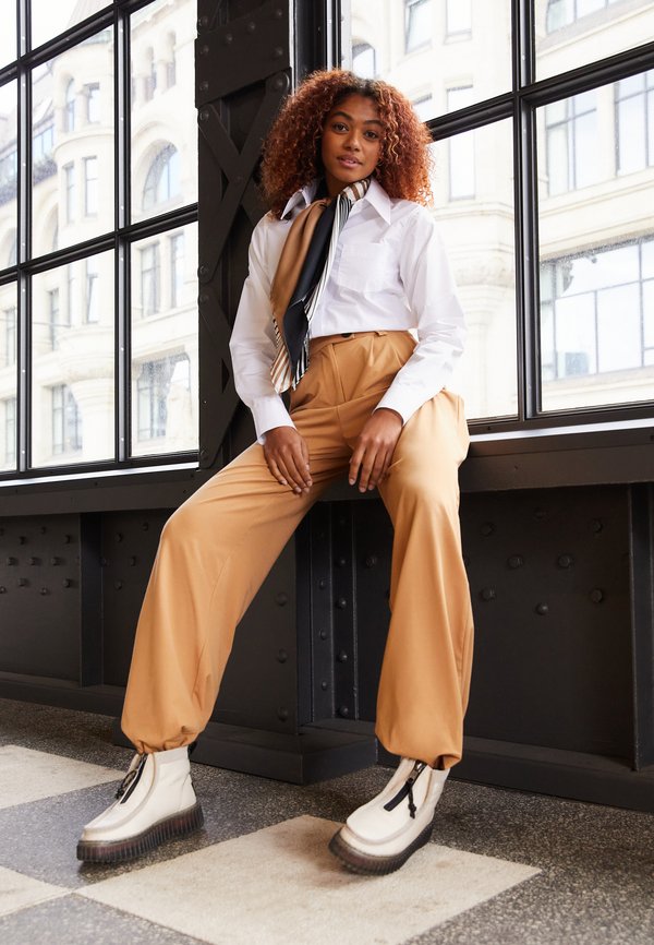 Clarks TORHILL ZIP. - Slipper - red/rot - Zalando.de