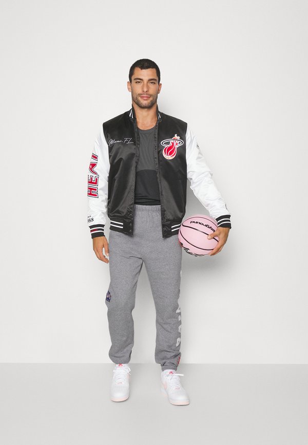 Under Armour RUN EVERYWHERE SINGLET - Top - black/beta/reflective ...