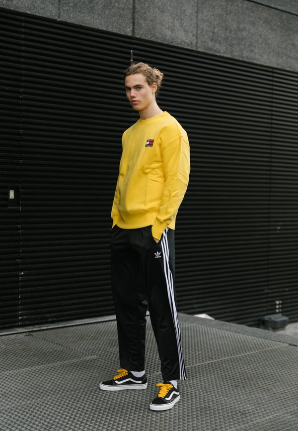 adidas Originals Tracksuit bottoms - black - Zalando