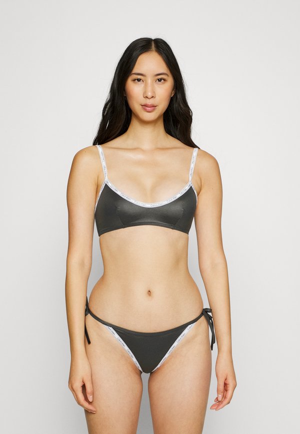 Calvin Klein Swimwear HIGH LEG CHEEKY - Braguita de bikini - black/negro - Zalando.es