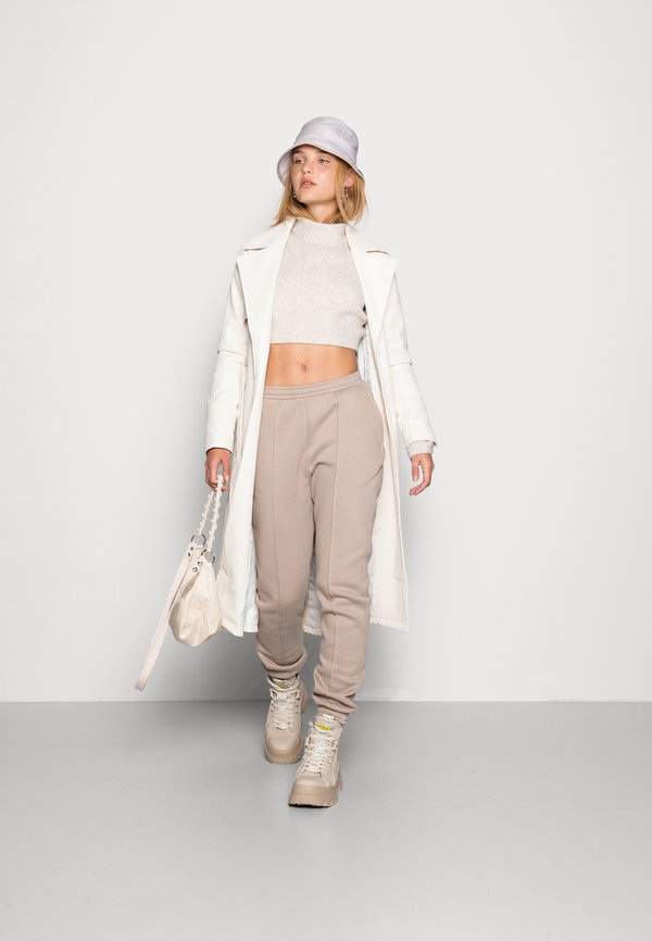 Buffalo VEGAN ASPHA MID - Plateaustiefelette - beige/offwhite - Zalando.de