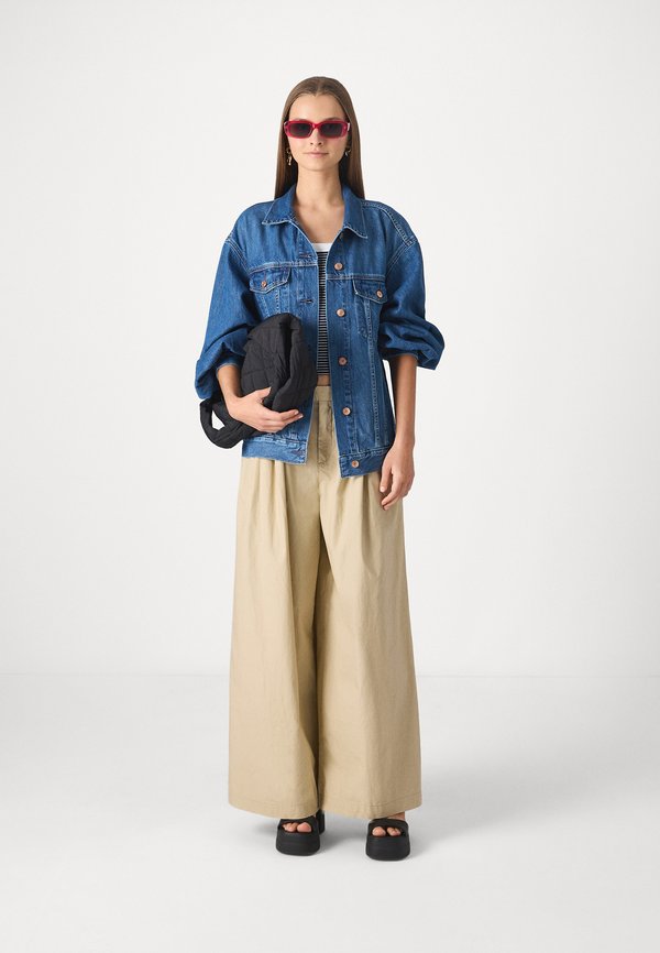 GAP ICON CAPRI - Denim jacket - light blue denim/light-blue denim ...